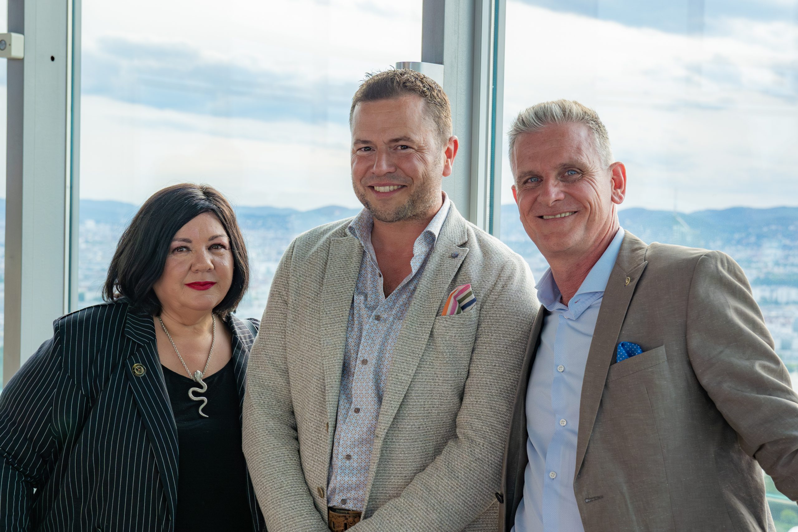 Executive Club – medianet