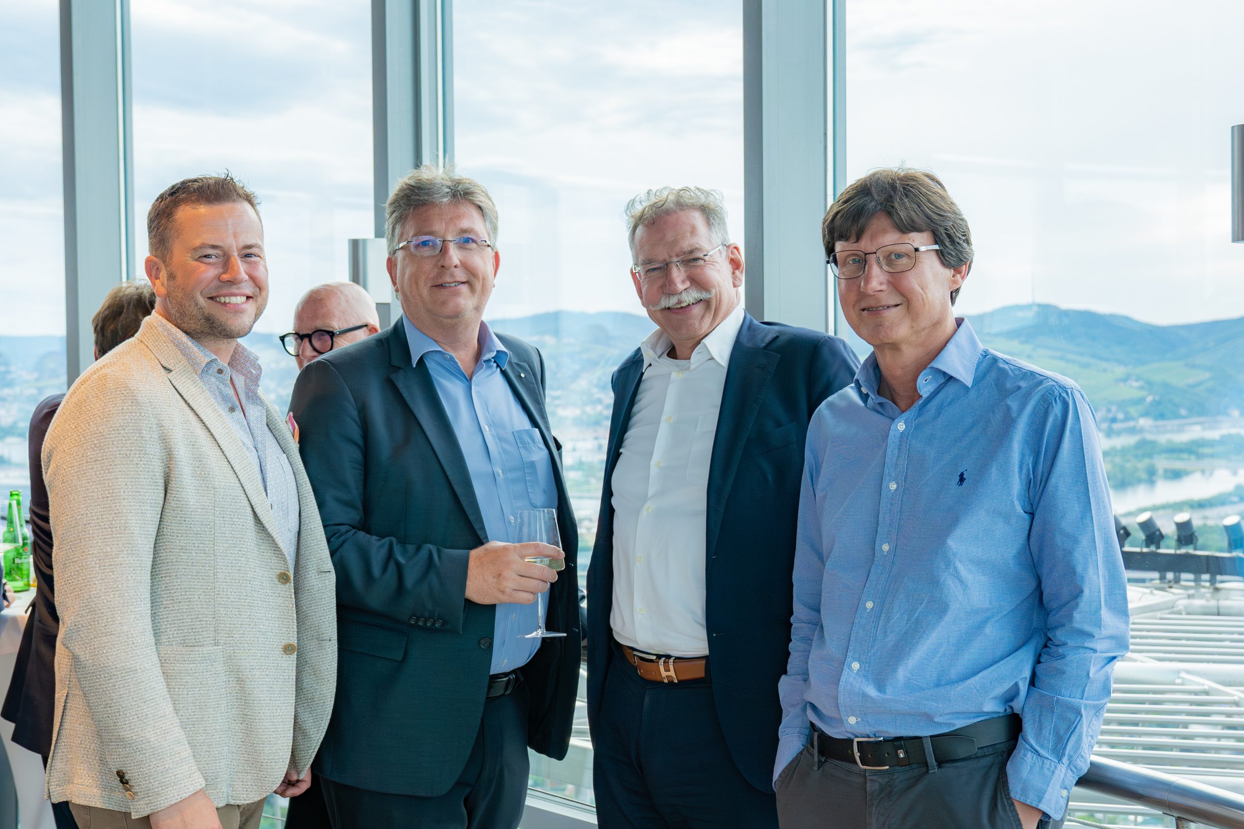 Executive Club – medianet